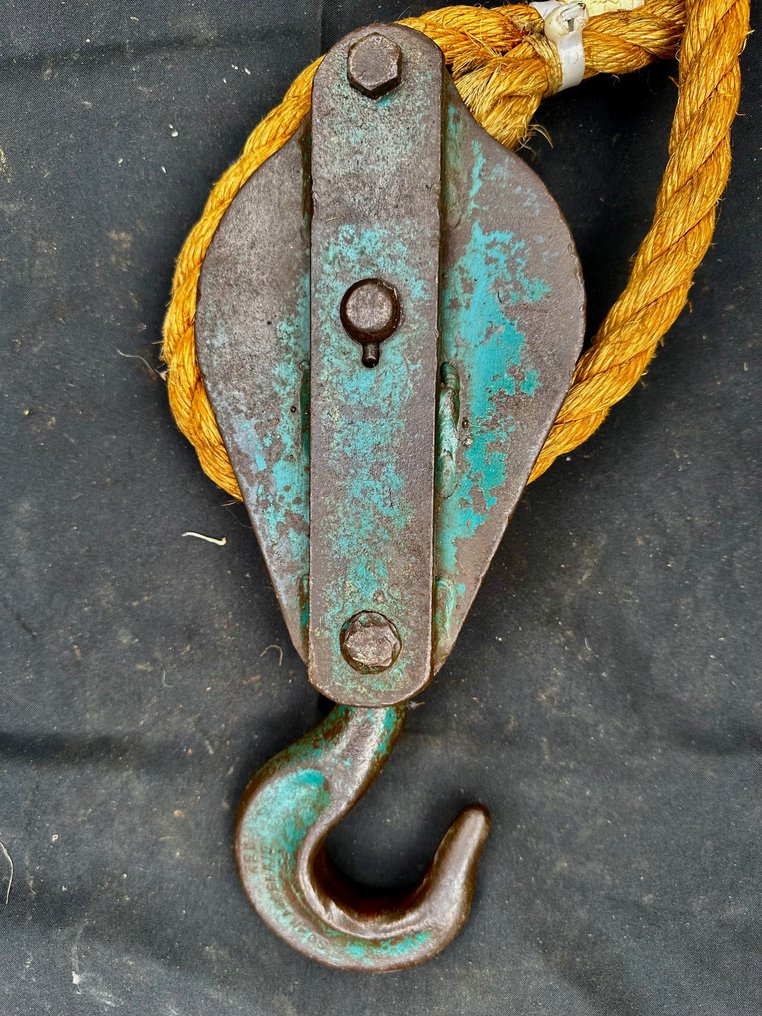 1900's - 14 kg heavy lifting pulley system + original jute rope ...