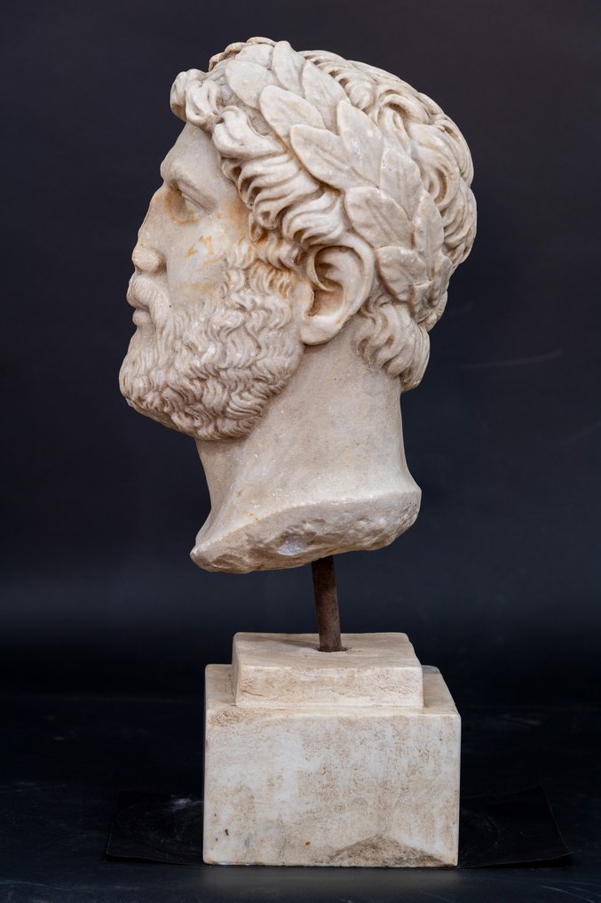 Sculpture, Testa imperatore Adriano - 53 cm - Marble - Catawiki