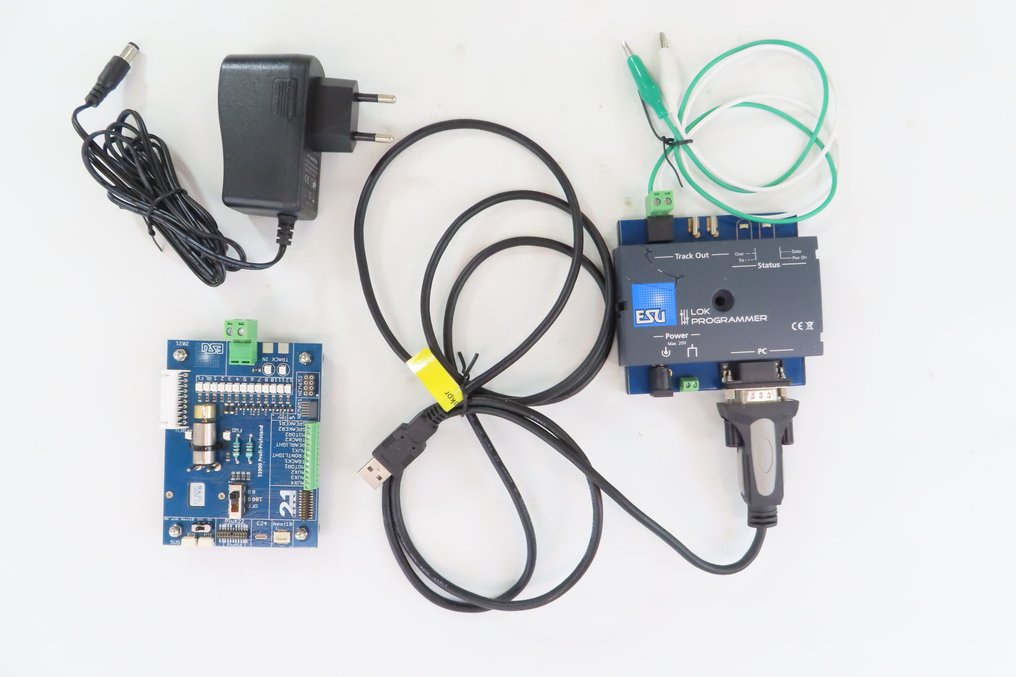 ESU 0, H0, N - 53451 / 53900 - Model train control unit (1 ...