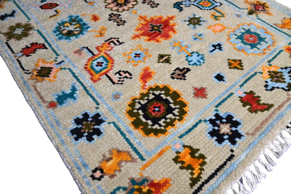 Colorful Azeri - Rug - 95 cm - 66 cm - handmade & unused - auction ...