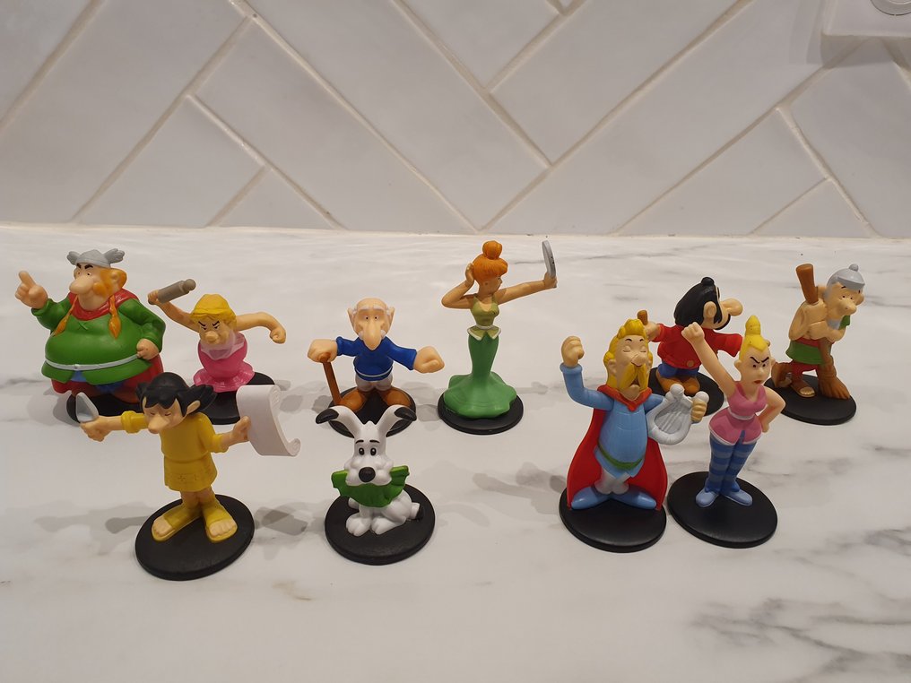 Astérix - Les Editions Albert René / Made for McDonald's - Série ...