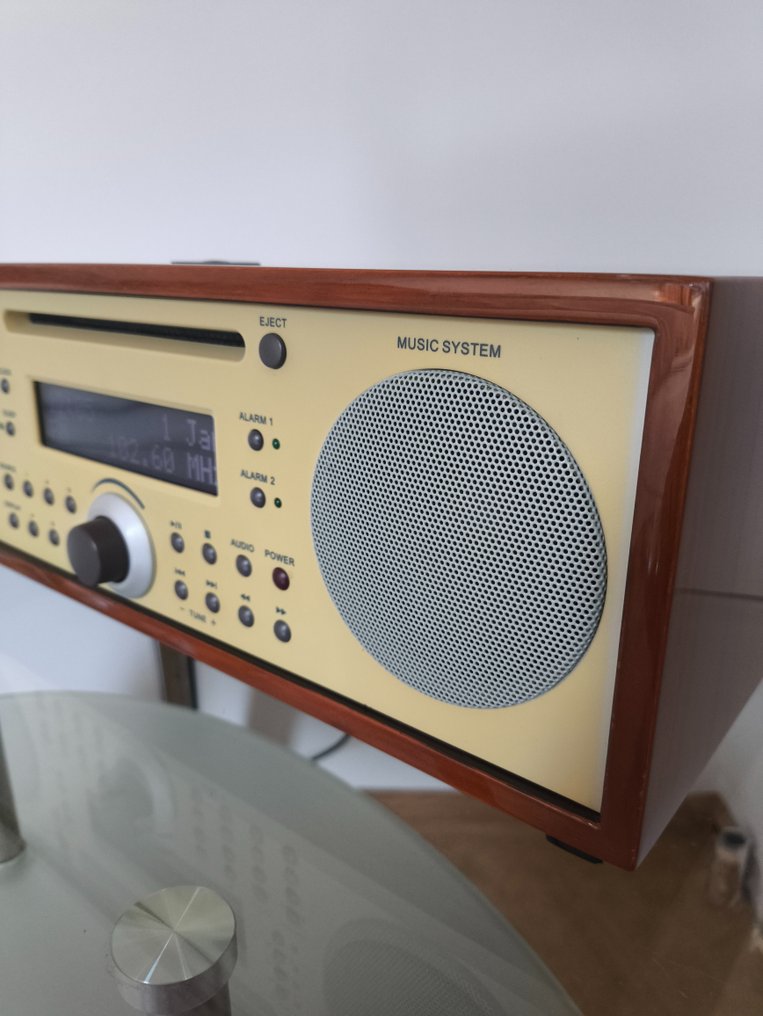 Tivoli Audio by Tom DeVesto - Music system - Radio - Catawiki