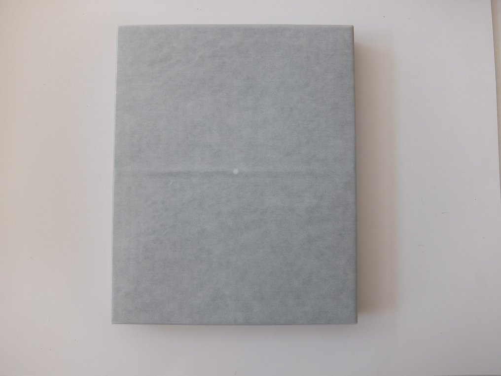 Roni Horn - To Place 9: Doubt Box - 2006 - Catawiki