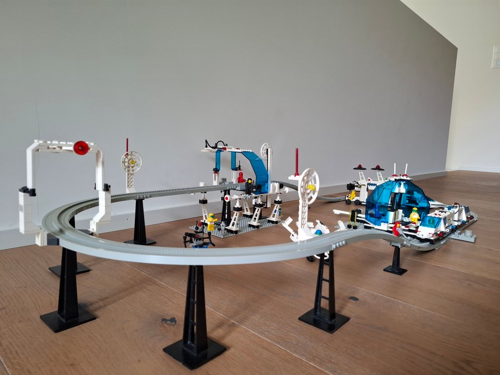 LEGO - LEGO 6990 Monorail Transport System Futuron Space Train Set ...