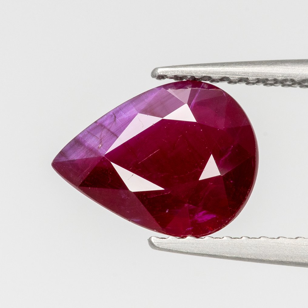 Red Ruby - 1.88 ct - Gemological Institute of America (GIA) - auction ...