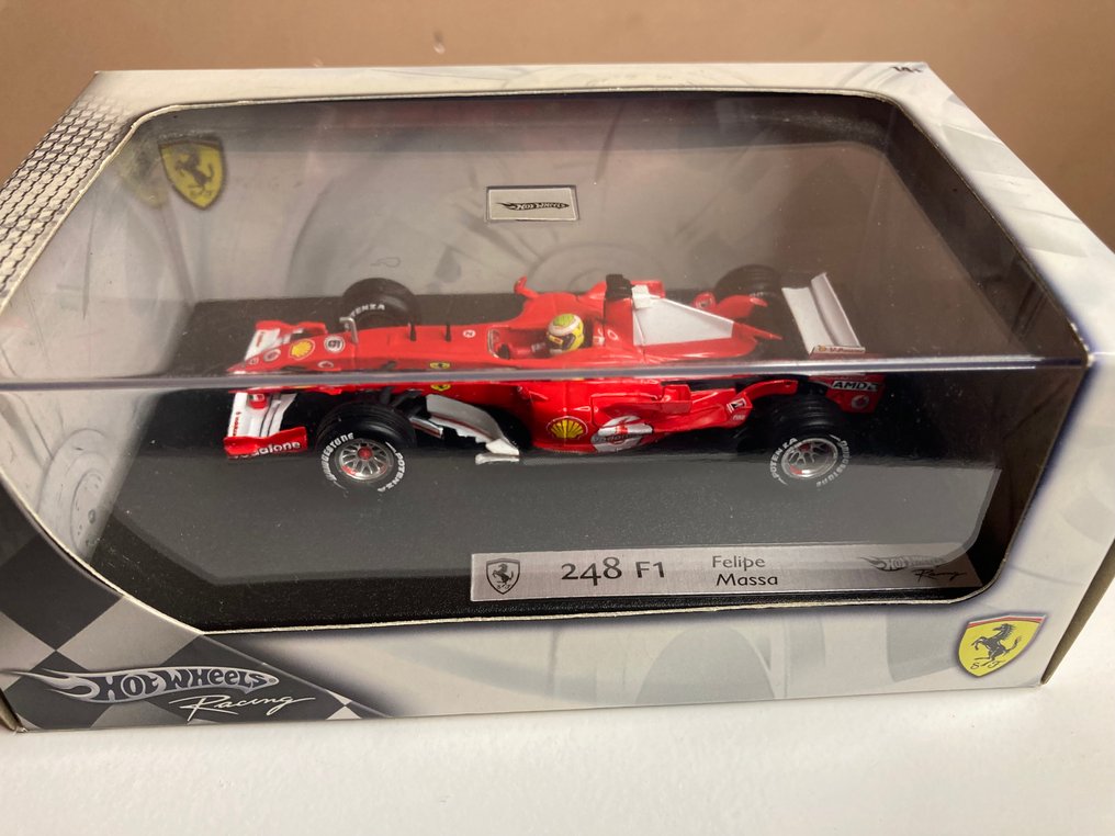 Hot Wheels 1:43 - Voiture de course miniature (2) - Ferrari F1 - Catawiki
