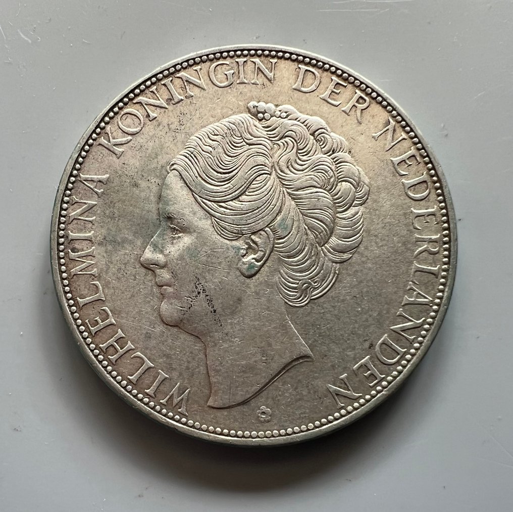 Netherlands. Wilhelmina (1890-1948). 2 1/2 gulden 1933 grof haar (No Reserve Price) - Catawiki