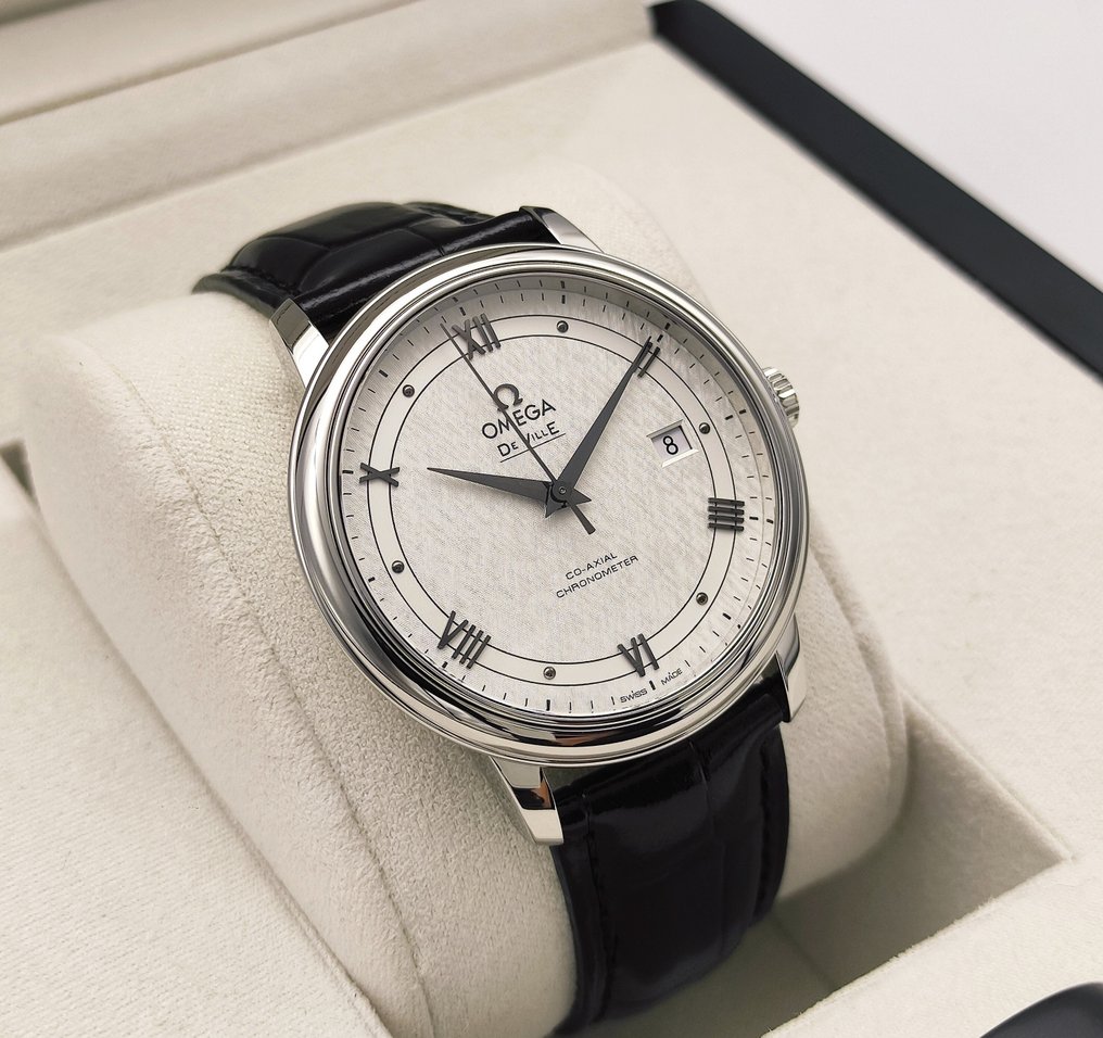 Omega - De Ville Prestige Co-Axial Chronometer "Patterned Dial" - 424.13.40.20.02.006 - Men ...