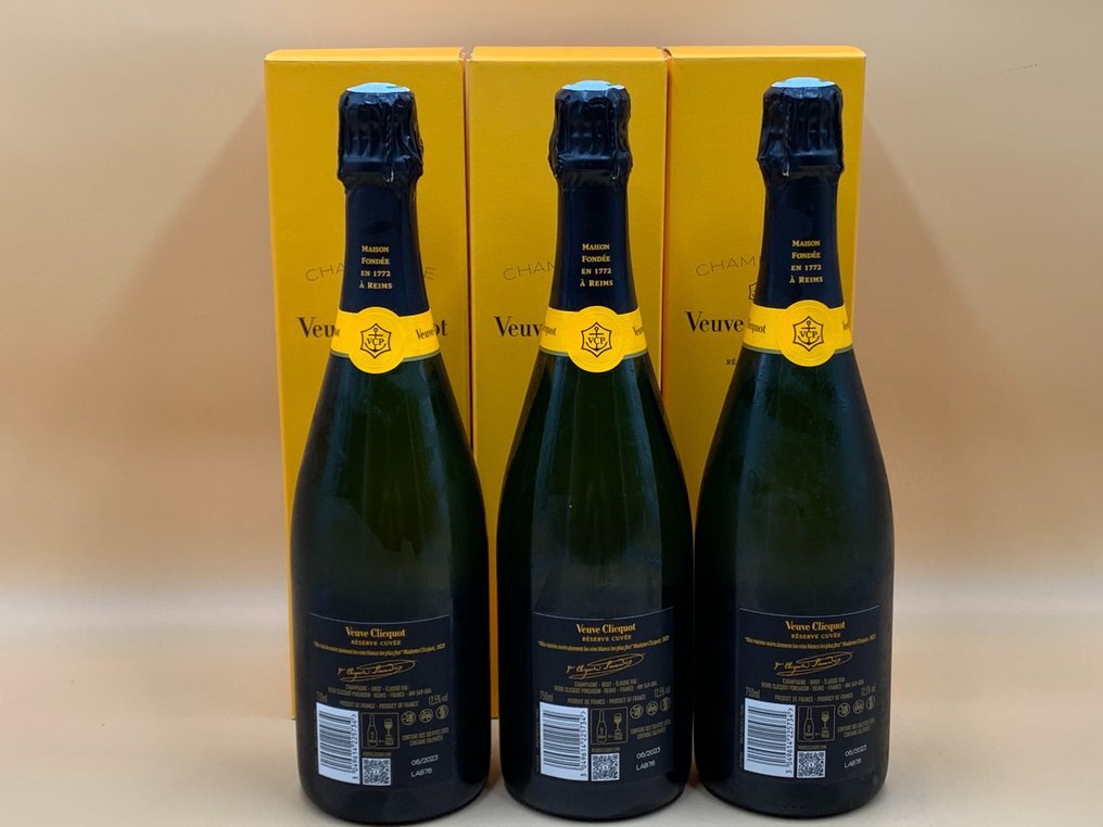 Veuve Clicquot, Réserve Cuvée Brut - Champagne Brut - 3 Bottiglie (0,75 L) - Catawiki