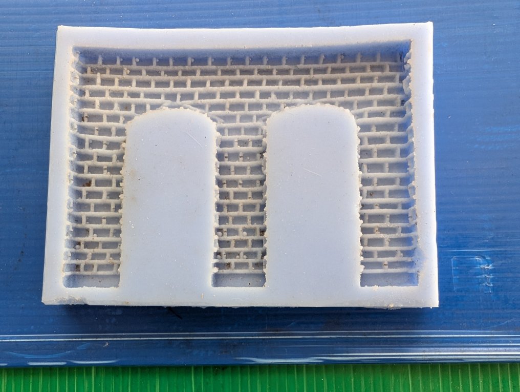 Scale Cast H0 - Model train scenery (5) - 5 different stone walling ...