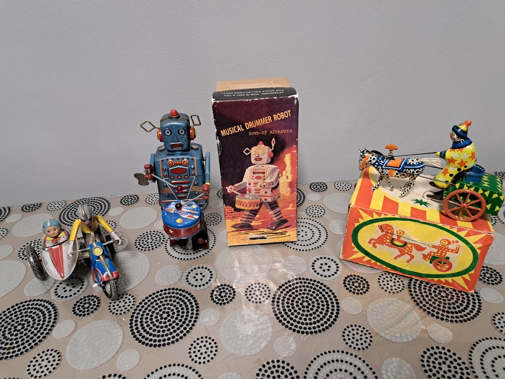Tin toy - 3x Tin Toys, Including A Reproduction Musical Drummer Robot ...