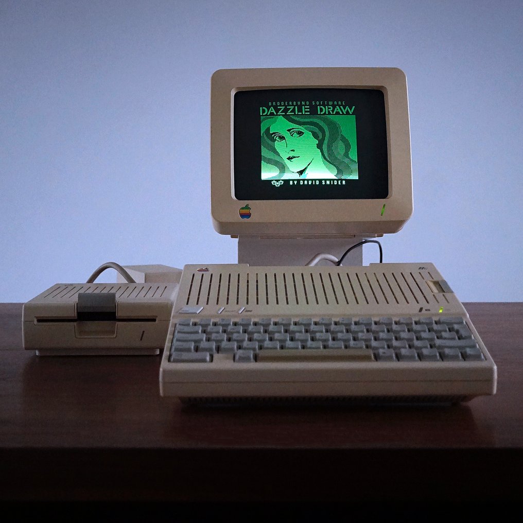 Apple REFURBISHED Apple IIc bundle: an iconic Apple computer [BOXED ...