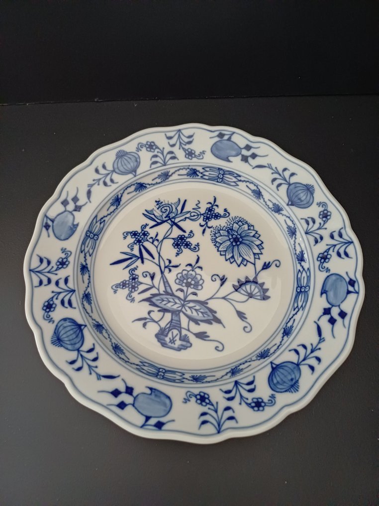 Meissen - Dinner set (4) - Porcelain - Blue onion pattern - auction ...