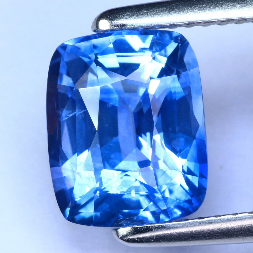 Blue Sapphire - 3.90 ct - Gemological Institute of America (GIA) - Rare {Cornflower Blue ...
