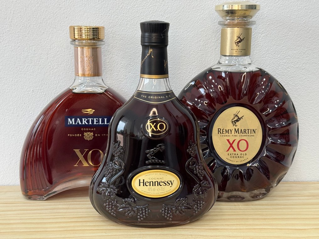 Hennessy, Martell, Rémy Martin - XO Cognac - b. 2022, 2023 - 1.0 Litre, 70cl - 3 bottles ...