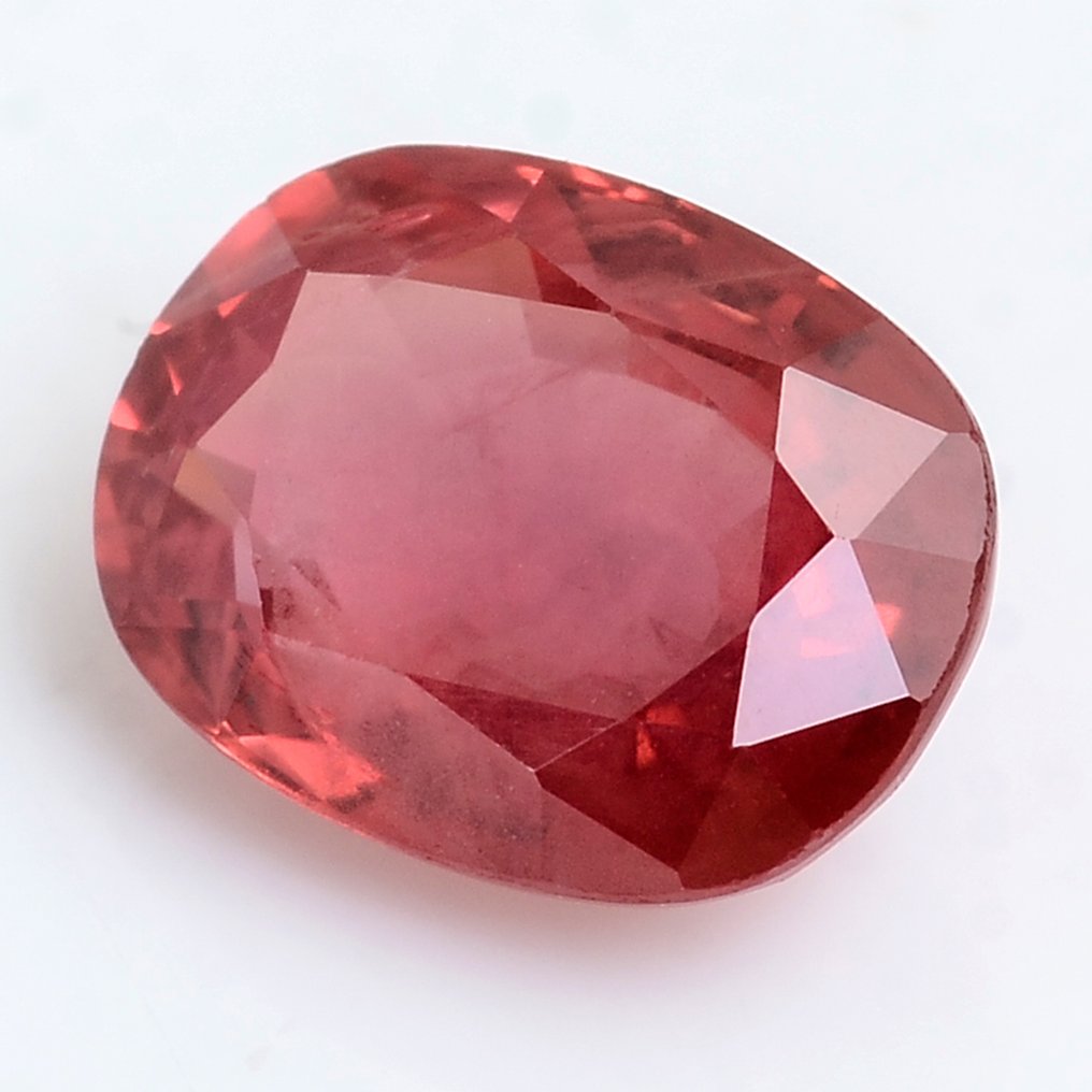 Zonder Minimumprijs - 1 pcs Rood Saffier - 1.92 ct - International ...