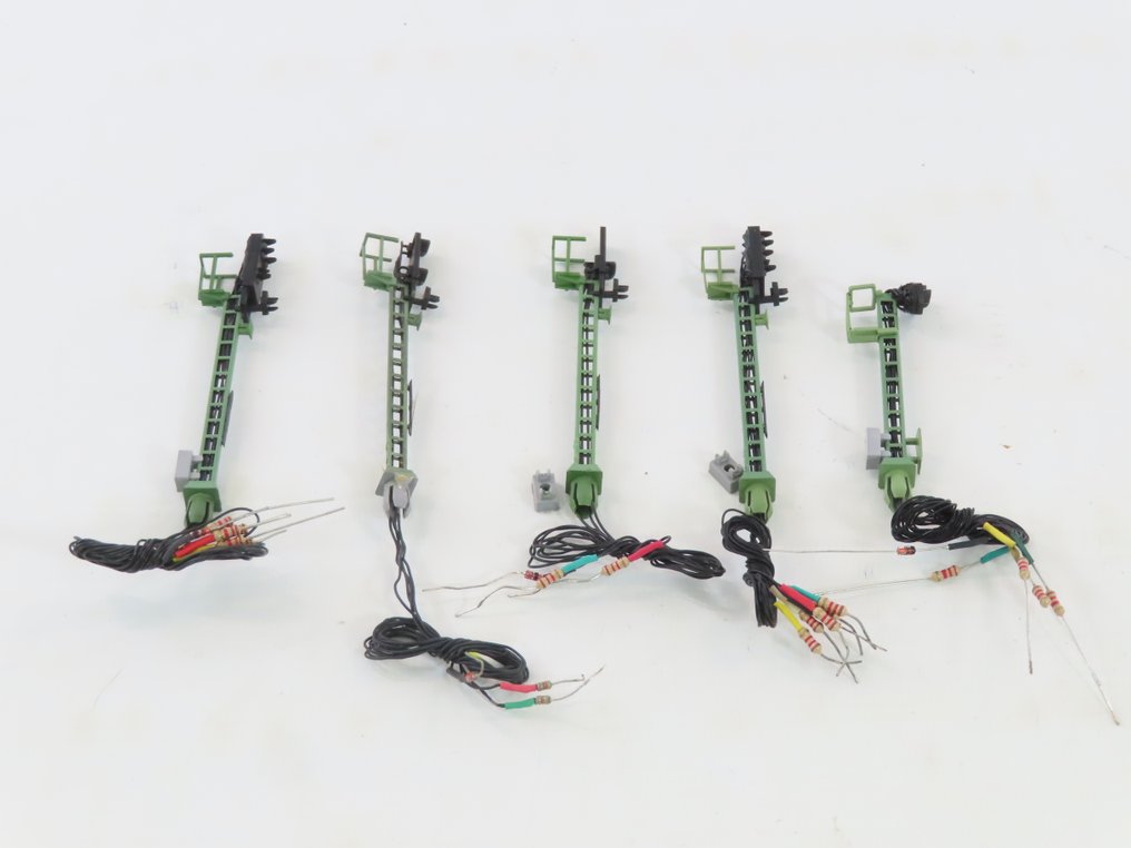 Viessmann H0 - 4010/4011/4012/4013 - Signals (5) - 5 Signals: Advance ...