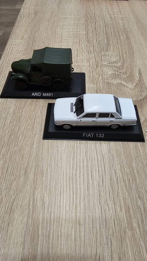 1:43 - Model car (2) - ARO M461 and FIAT 132 - Detailed Diecast Model of ARO M461 and FIAT 132 ...