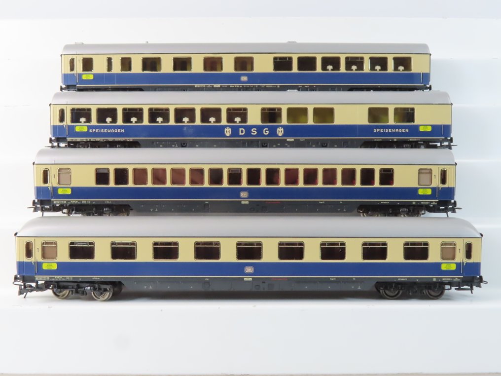 Roco H0 - 45904 - Model train passenger carriage set (1) - 4x 4-axle express train carriages ...