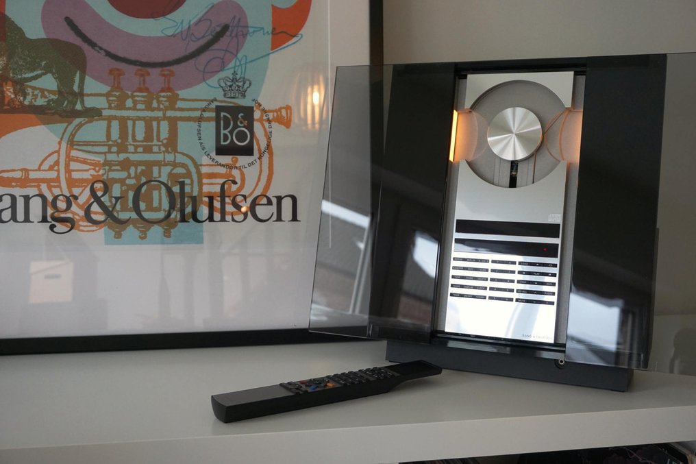 Bang & Olufsen - BeoSound 3000 & Beo4 Remote control, streamer ready ...