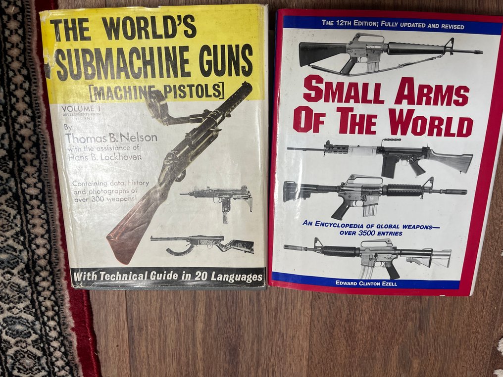 Thomas B. Nelson ; Edward C. Ezell - the world's submachine guns ...