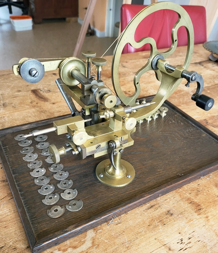 Mantel clock (41) - Brass - 1850-1900 - auction online Catawiki