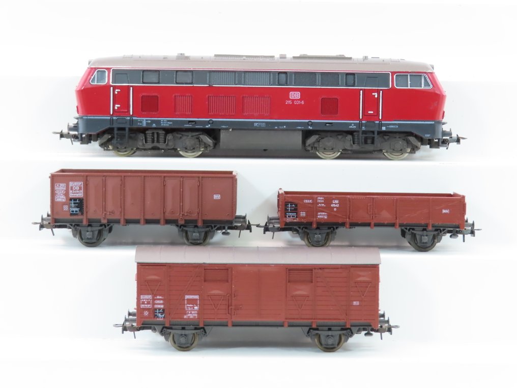 Roco H0 - 4021 - Modelleisenbahn (1) - Startset mit BR 215, 3 Wagen ...