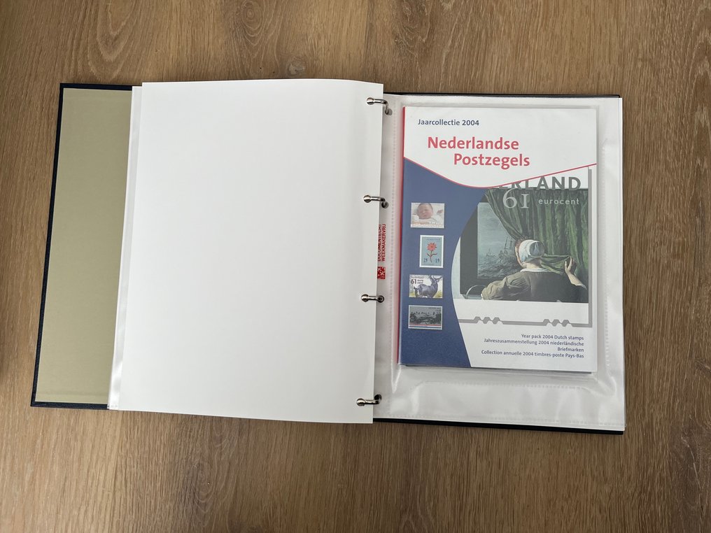 Netherlands 2000/2005 - Annual collections PTT from 2000 to 2005 in a DAVO album of annual ...