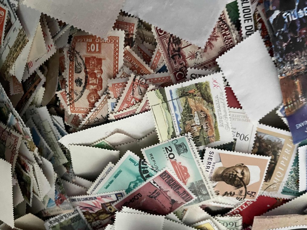 Wereld 1840/2025 - 1.800.000 (1 miljoen 800 duizend) postzegels in mega ...