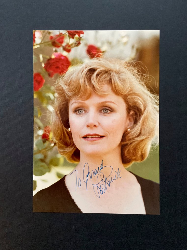 Lee Remick - Signed in Person - Fouquet Collection - auction online ...