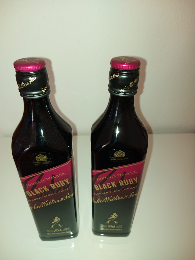 Johnnie Walker Black Ruby - 700 ml - 2 botellas - Catawiki