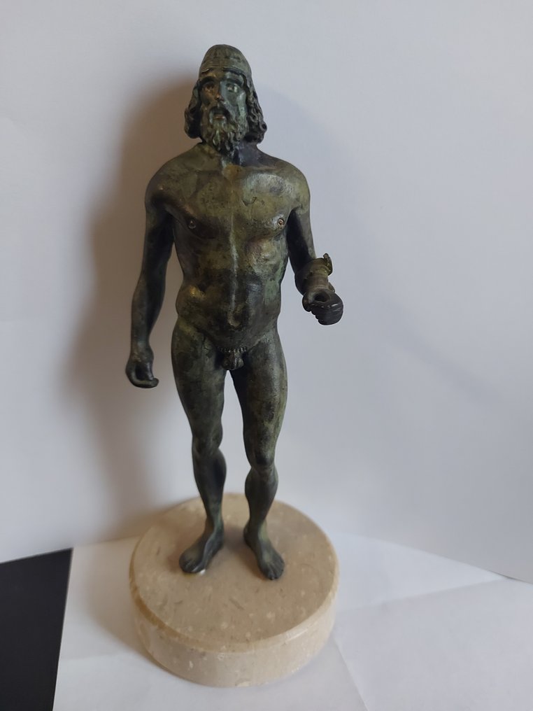 Statue, Bronzi di Riace - 16.5 cm - Patinated bronze - 1981 - auction ...