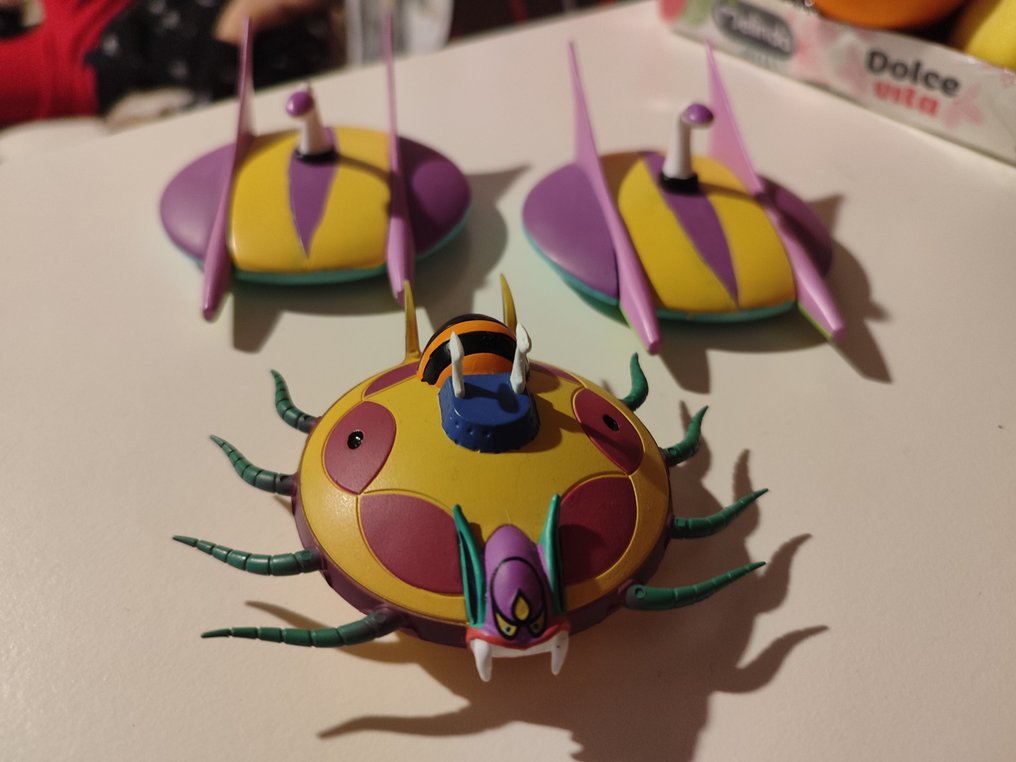 Yamato - Figurine articulée Minidisco 99 & Nave madre Gandal - 1970-1980 - Japon - Catawiki