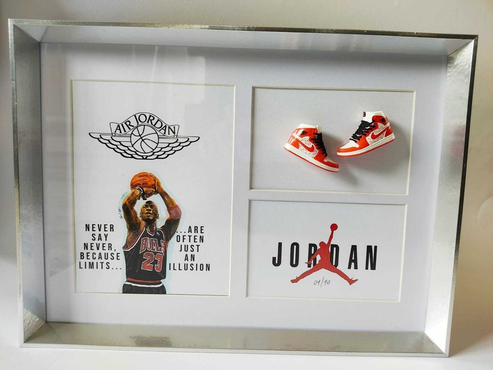 Gio - Frame- AJ1 - Michael Jordan (mini sneakers in frame) - Glass ...