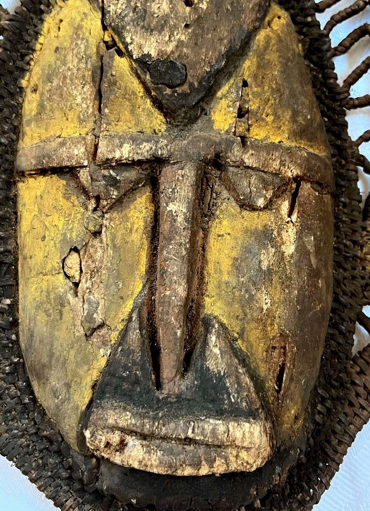 Yam Mask Abelam People - Yam Mask - Abelam - Papua New Guinea - auction ...