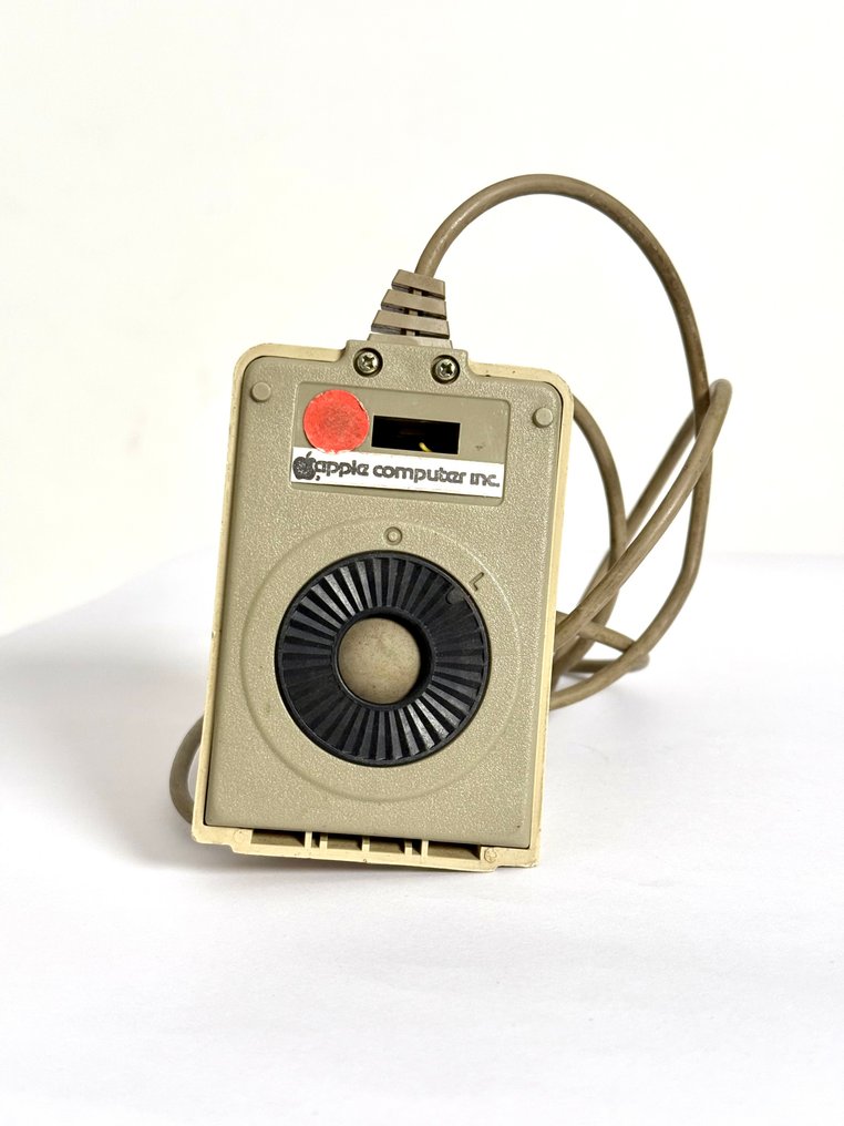 Apple Apple Lisa 1 mouse prototype from 1983 - Macintosh - Without ...