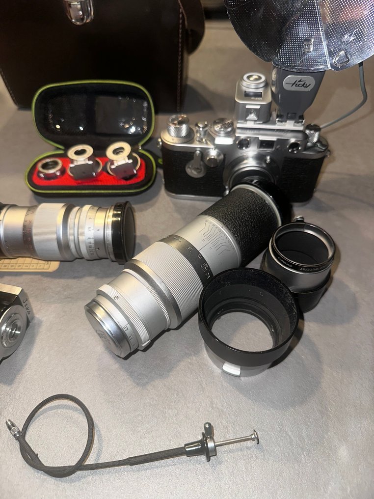 Leica 3f + Elmar 5cm + 90mm + hektor 13,5 cm + Viewfinders flash etc ...