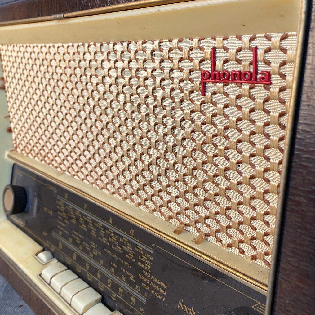 Phonola anni '50 - mod. 689 Tube radio - auction online Catawiki