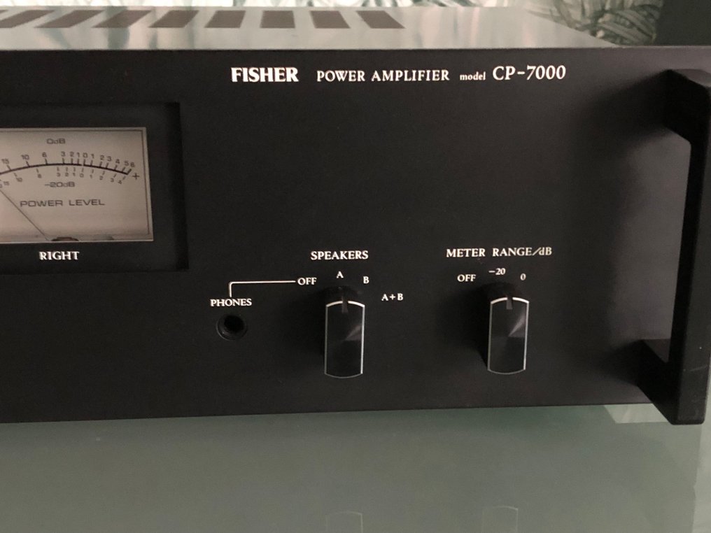 Fisher - CP-7000 Audio amplifier - auction online Catawiki
