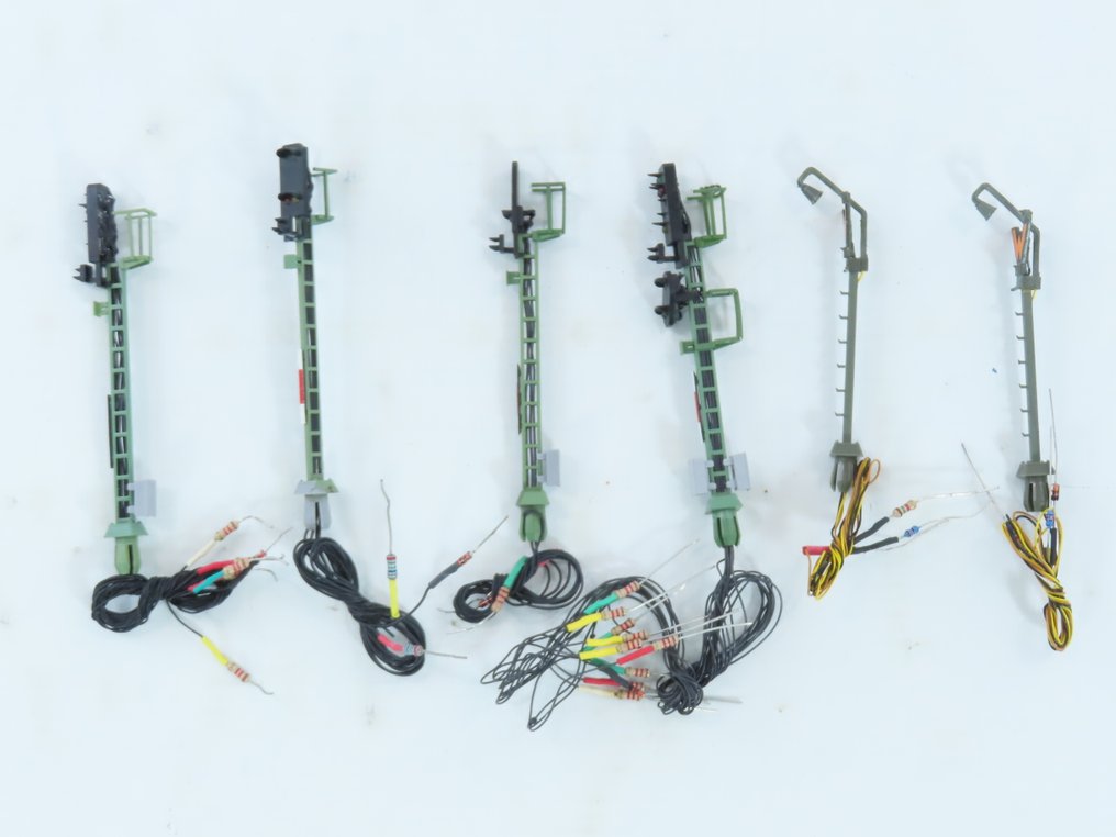 Viessmann H0 - 4010/4011/4012/4013/4519 - Signals (6) - 6 Signals ...