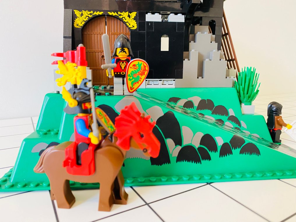 Lego Set - Castle - 6082 - Fire Breathing Dragon Fortress - Catawiki