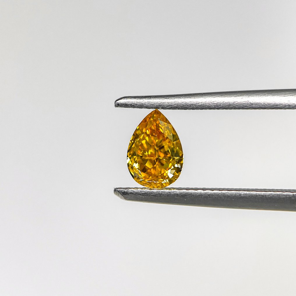 1 pcs Diamond (Natural coloured) - 0.42 ct - Pear - Fancy vivid Yellow Orange - SI1 ...