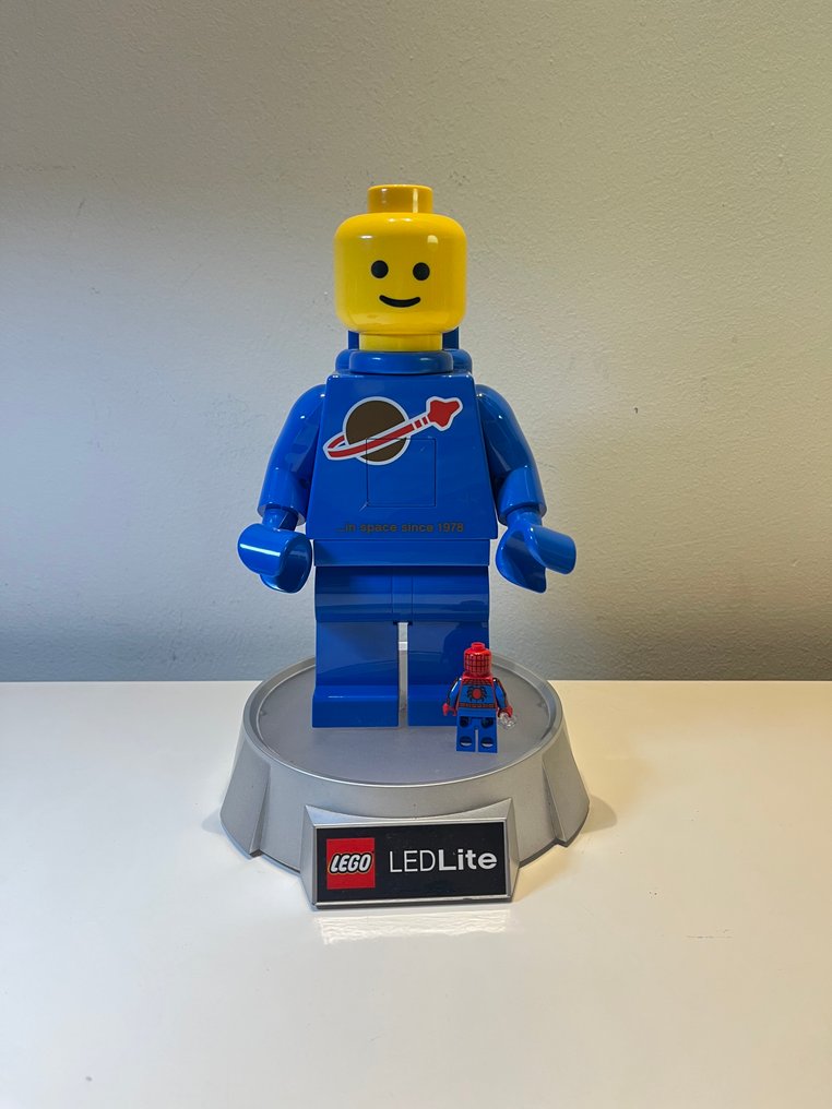 LEGO - Space - Vintage Blue Classic Space Spaceman LEDLITE Light Torch ...