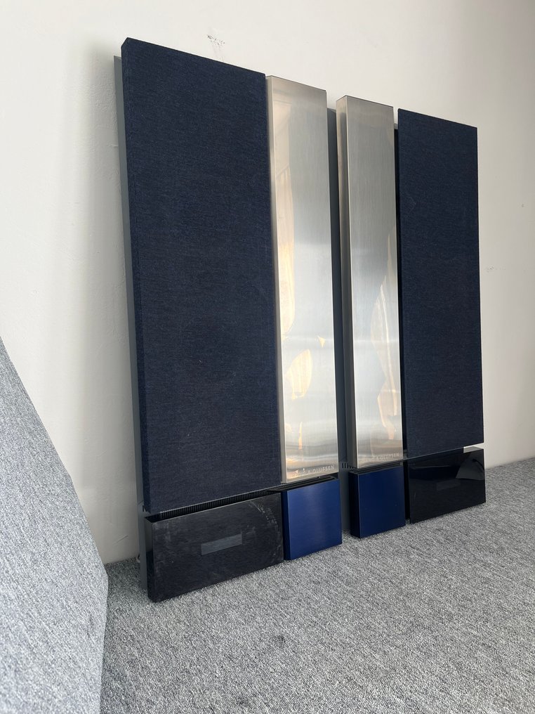 Bang & Olufsen - BeoLab 5000 Active Speakers Speaker set - auction ...