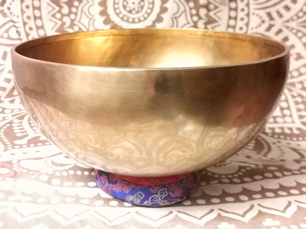 Handmade - XL V Large 30cm 2.99KG Therapeutic Grade Unique Singing Bowl ...