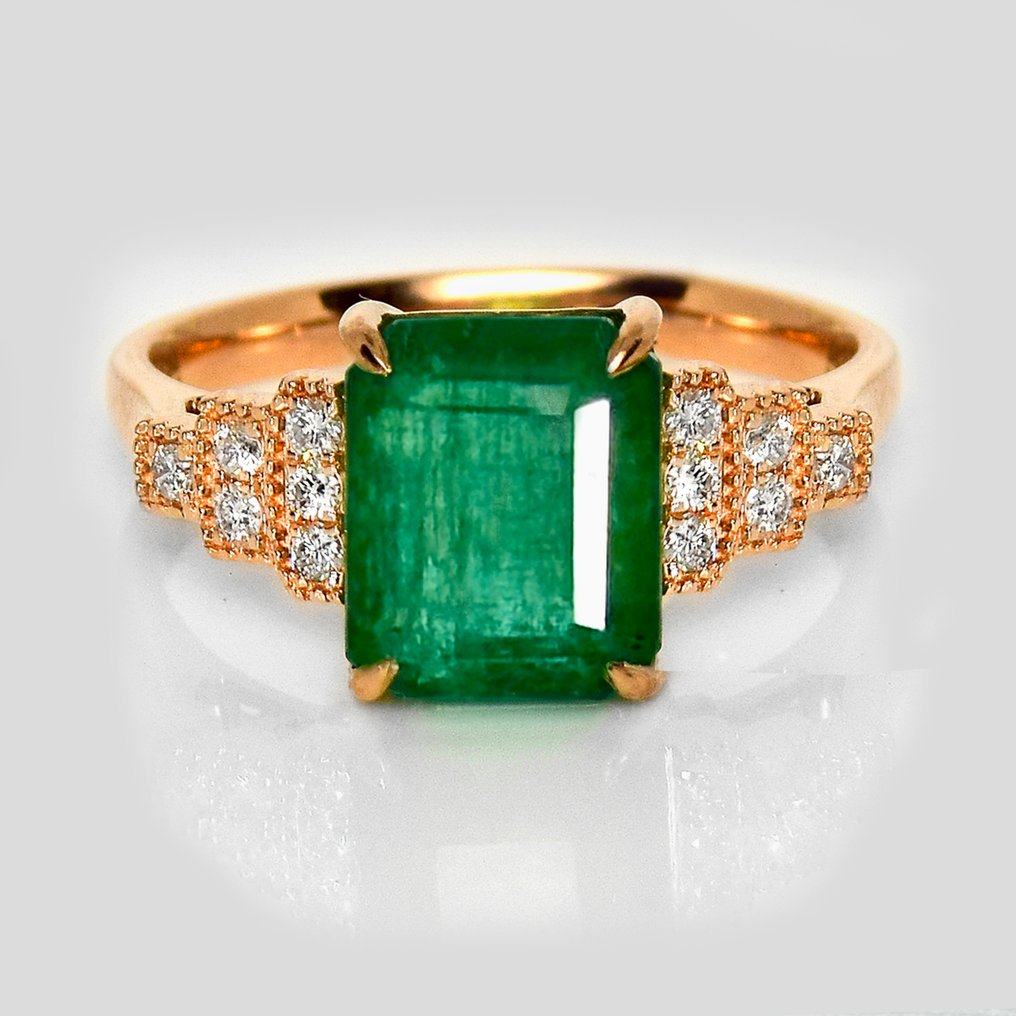 No Reserve Price - Ring - 14 kt. Rose gold, 3.20ct Zambia Green - 3.34ct. tw. Emerald - Diamond ...