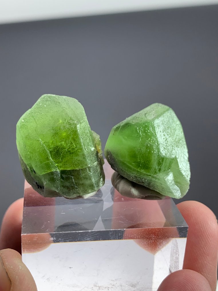 Pezzi di cristallo di peridoto puro: pietre verdi naturali per ...