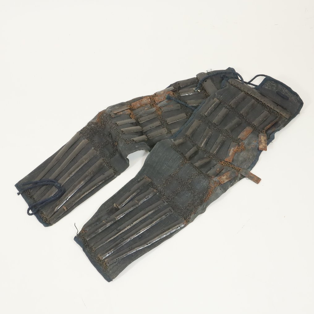 Armored sleeves - Japan - Samurai Armor Parts – Pair of Shoulder Guards ...