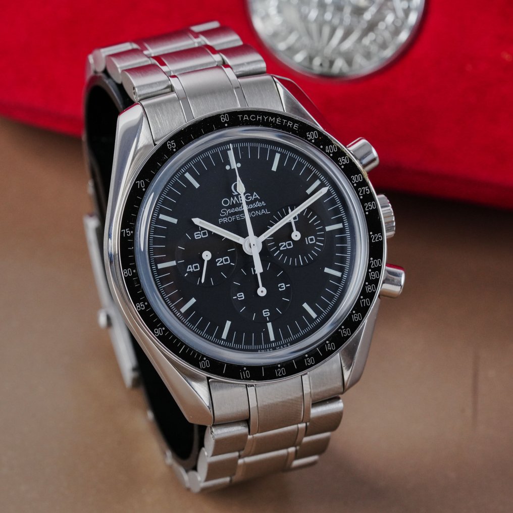 Omega - Speedmaster Moonwatch Professional Chronograph - 311.30.42.30 ...