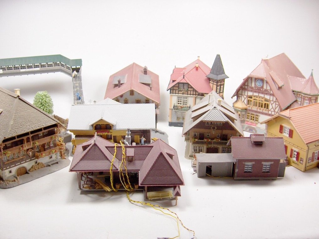 Faller, Pola, Vollmer H0 - Diverse nummers - Model train scenery (14) - Plot with various ...